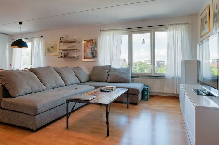 Spacious Bedroom In Stockholm With Balcony! - Stockholm