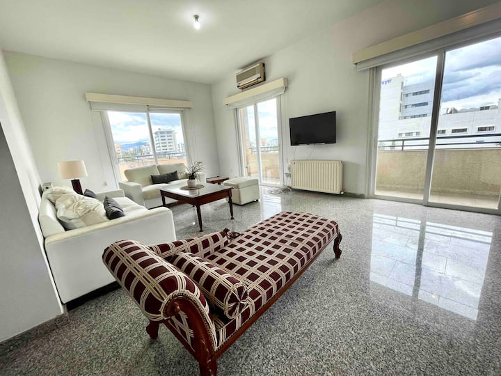 3 Bedroom Apartment In Acropolis By Platform 357 - Nicosia