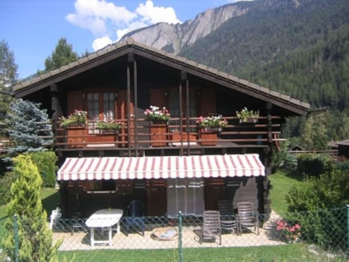 Comfortable Chalet In Idyllic Area.enclosed Garden - Suisse