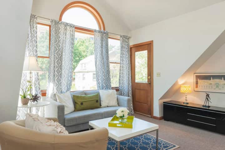Charming 1 Bed Loft-walk To Harvard - Cambridge, MA