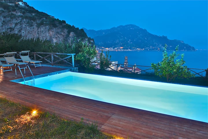 Amalfi Villa Sleeps 24 - Maiori