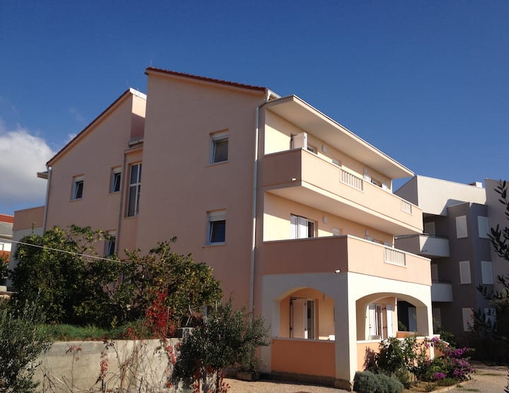 Apartmani Ticic, Novalja "Dony" - Novalja