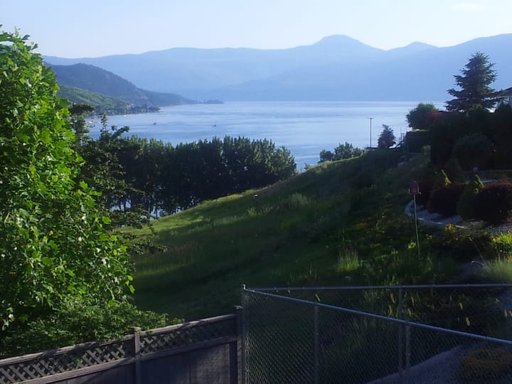 Okanagan Lake View - Monthly Rental Whole Home - Vernon