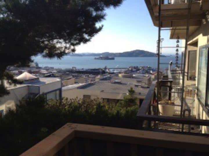 Sunny 2b/1b With Great Bay Views!!! - San Francisco, CA