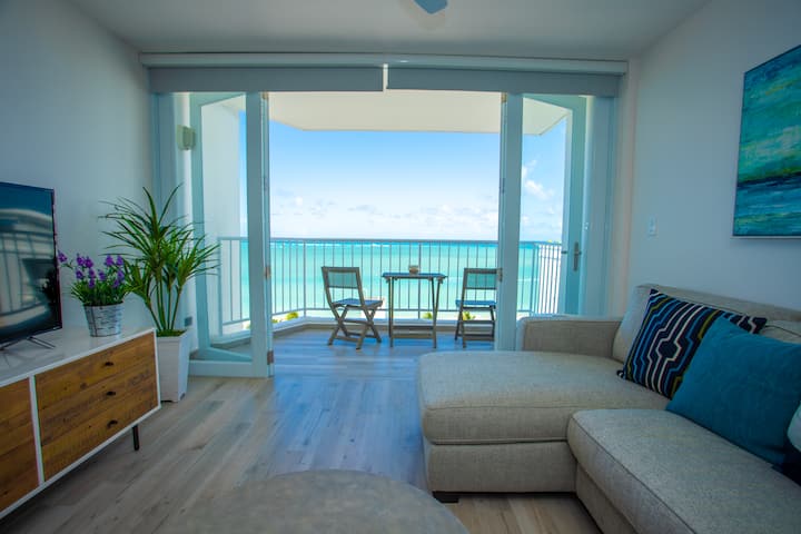 Awesome Beachfront Retreat 2/2 @ Islaverde Beach - San Juan