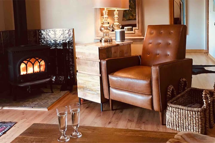 Magical Treetop Cabin Near Br Parkway & Asheville - North Carolina