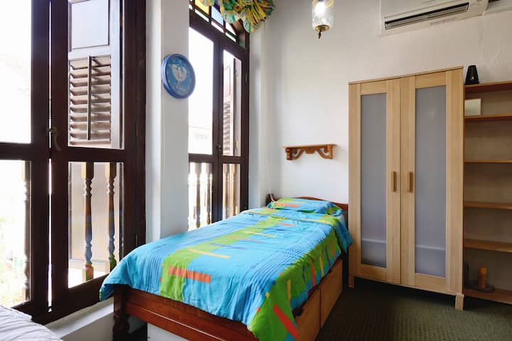 Private Room In Katong (Near Town) - Pasir Ris