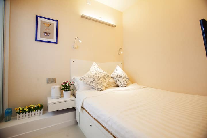 Fortune Inn Double Bed Room 19 温馨大床房 - Sheung Wan