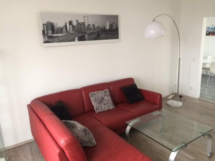 Luxus Und Design 2 Zimmer Apartment - Leverkusen