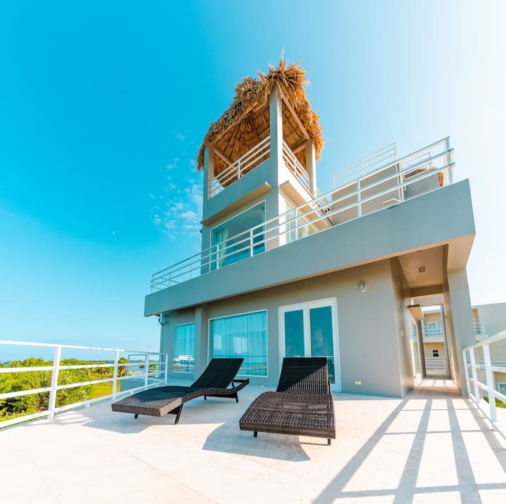 5 Bdrm Waterfront Villa With Rooftop Plunge Pool - Belize