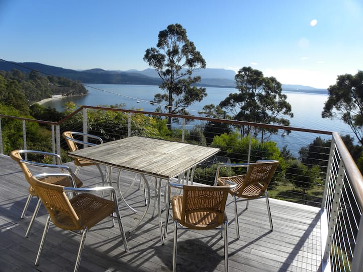 Exquisite Waterfront Oasis Near Bruny & Hobart - Kettering