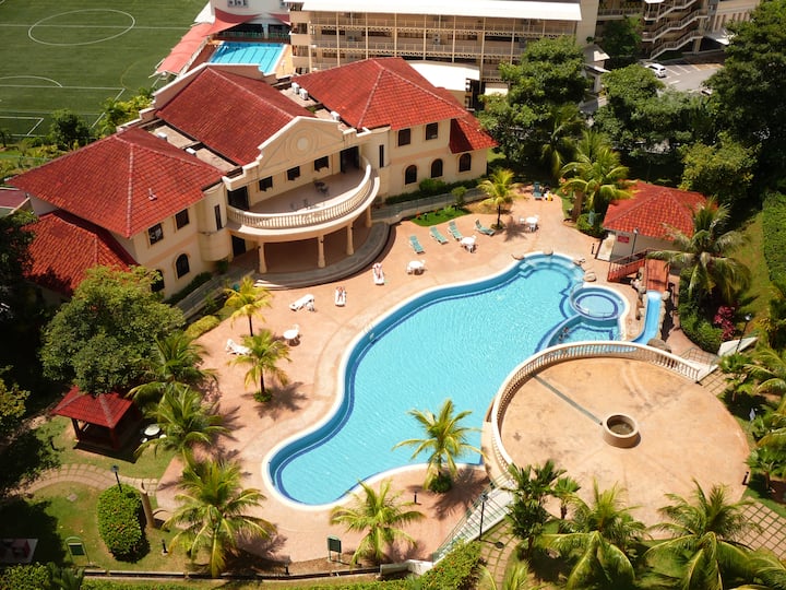 Seaview Condo With A Great View - Penang