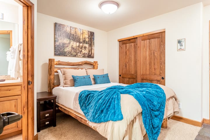 The Breck Studio - Breckenridge, CO