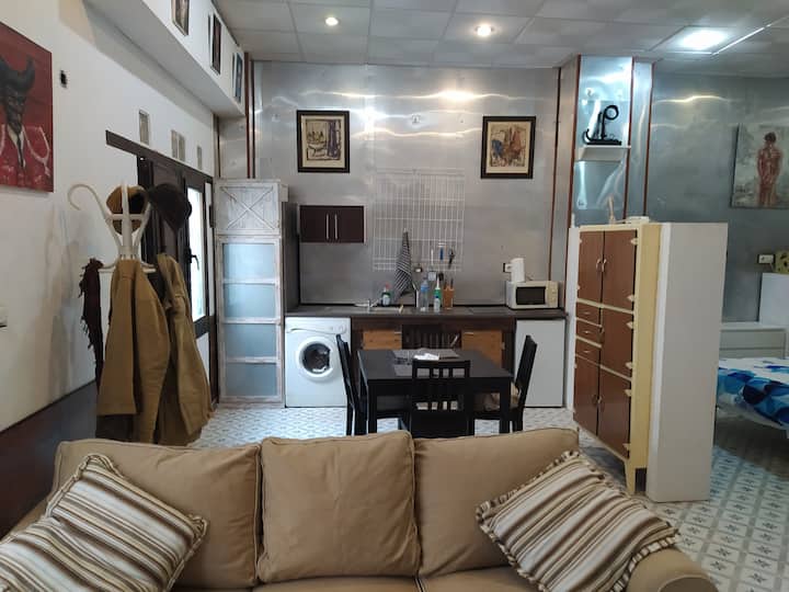 Original Apartamento. Show Room De Arte. - Málaga