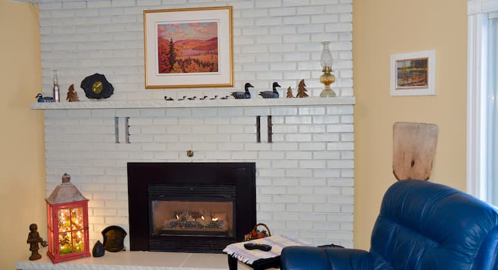Muskoka Waterfront Bayshore Cottage - Huntsville