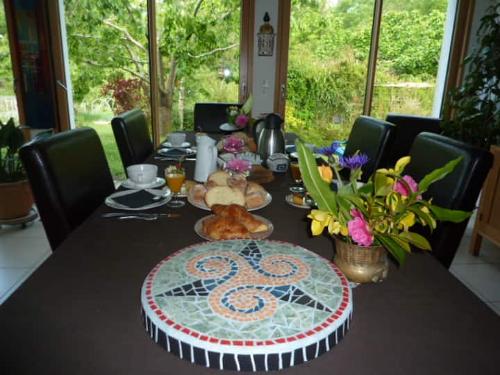 Chambre "Porcelaine"
Petit Déjeuner Maison Inclus - Riec-sur-Bélon