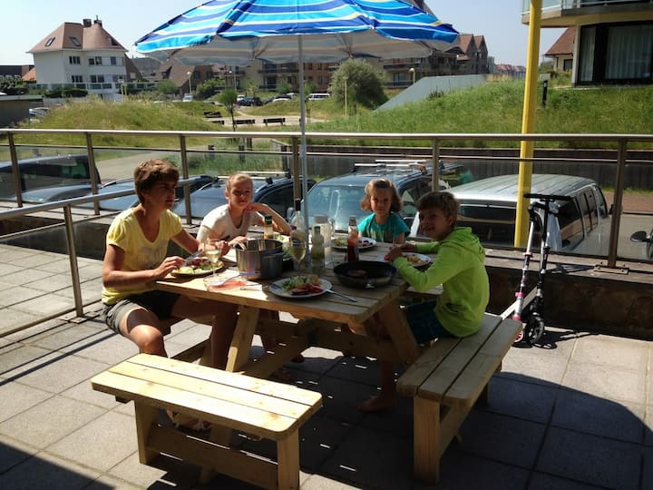 Zonnig Appartement Direct Aan Zee - Nieuwpoort
