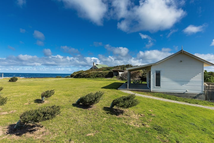 Beachfront Cottage - "Amhurst" - 