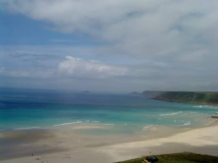 Comfy Double Bed In Private Room - Sennen Cove