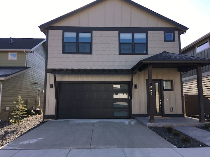 Beautiful 3 Bedroom Home In Riverstone - Coeur d'Alene, ID
