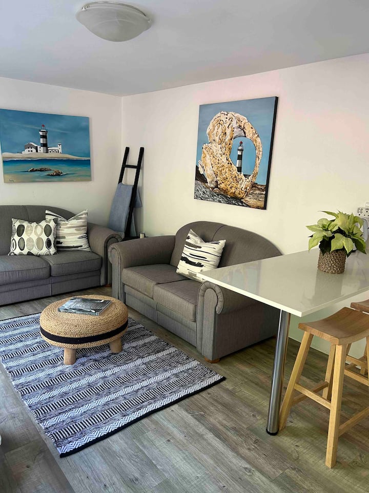Stonesthrow Self Catering Beach Getaway - Saint Francis Bay