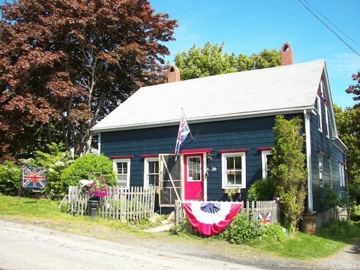 Historic Holdsworth House, Digby Ns.   C. 1783 - Digby