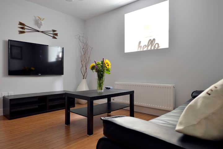 Modern Seattle Apt. | Quiet & Close To Everything! - Portage Bay - Seattle