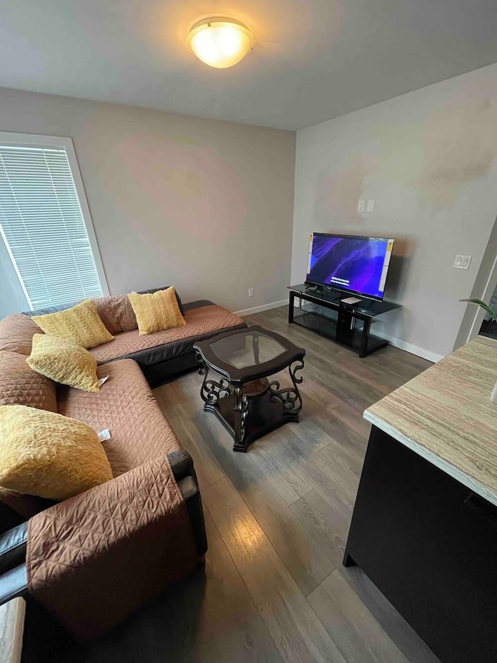 Lovely New Suite Located In Langford, Victoria Bc. - Langford