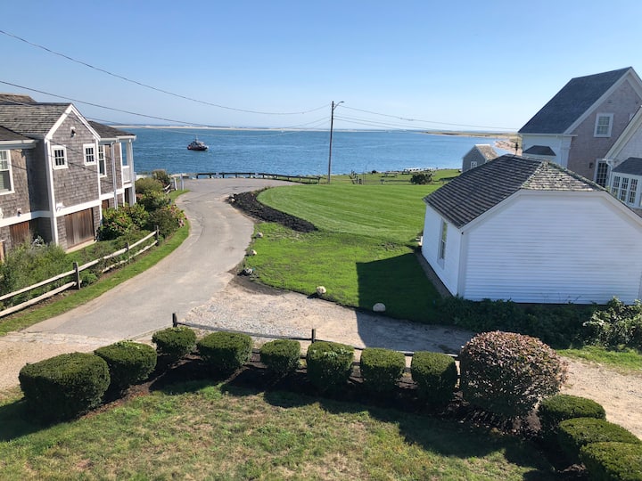 Ideal Chatham Location. Waterview, Beach, Walk To Town,great Views,4 Bedroom,ac - Chatham, MA