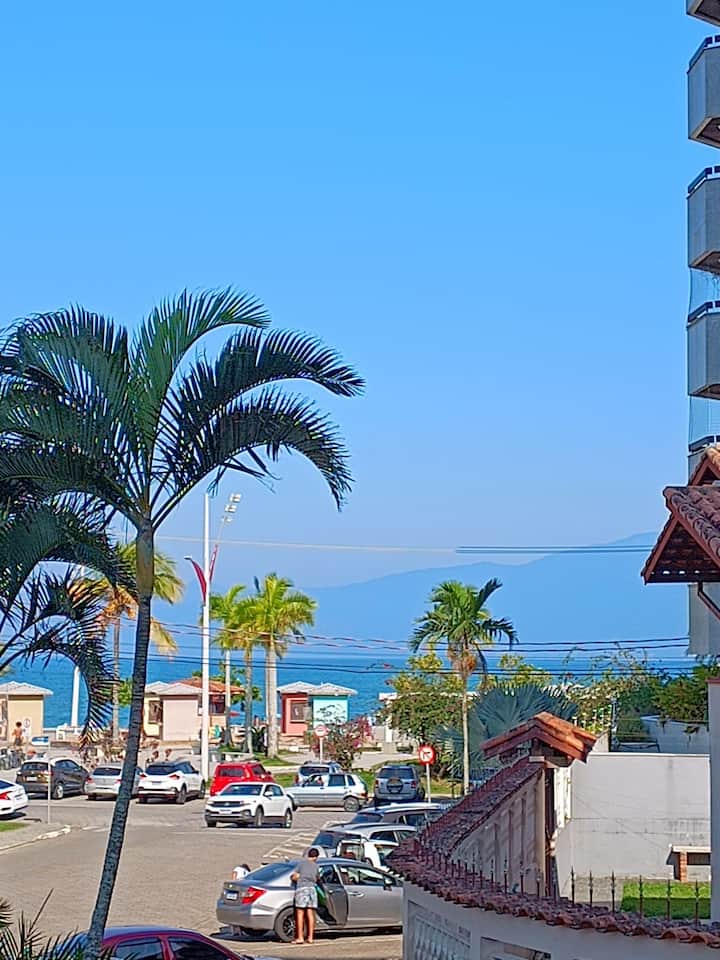 Apto Pé Na Areia Com Piscina. Praia Martin De Sa. - Caraguatatuba
