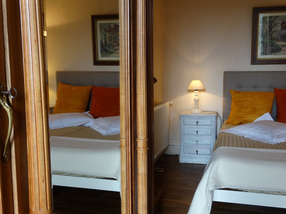 Château de Barnay - South Burgundy - Castles for Rent in Saint-Martin ...