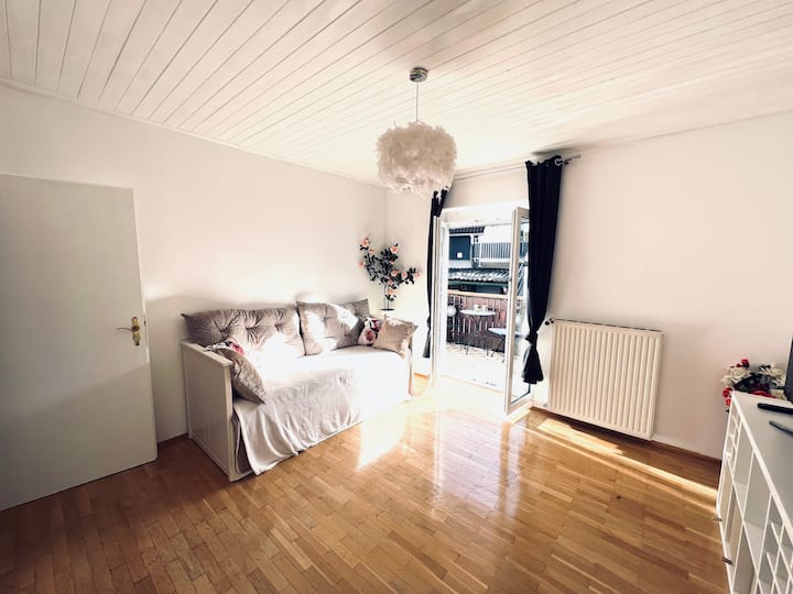 *Wohnung Nahe Zentrum Mit Parkplatz!* - Graz