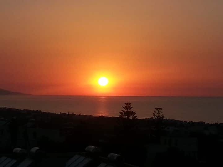 Romantic, Relaxing, Seaviews, Frendly - Hersonissos