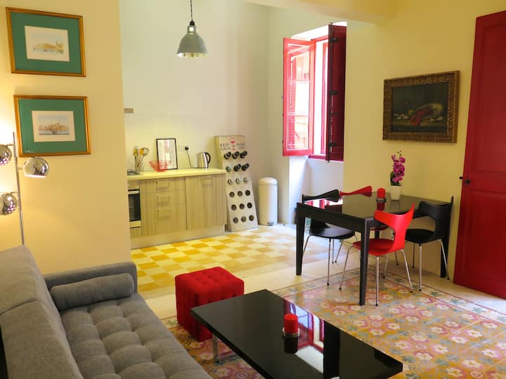 Isla Townhouse With Marina Views - Malte