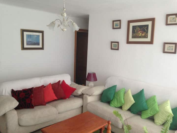 Apartment For 9 People In The Center Of Malaga. - Universidad de Málaga