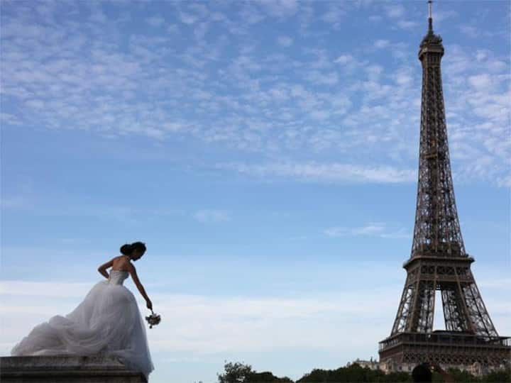 Eiffel Tower - Paris