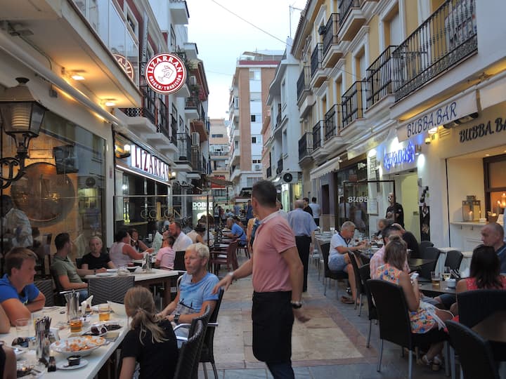 Apartment In Fuengirola City Centre Close To Beach - Fuengirola