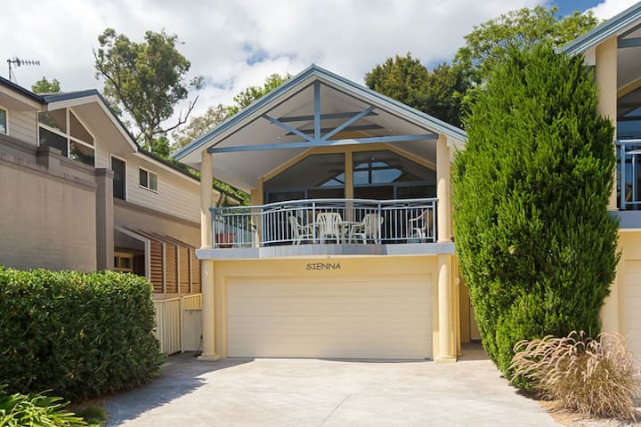 Sienna, 27a Christmas Bush Avenue - Port Stephens