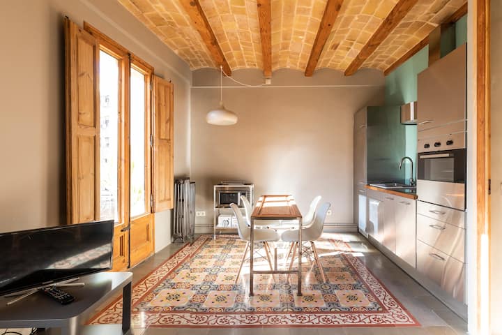 Departamento Modernista En El Corazón De Barcelona - Barcelona