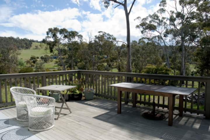 Sunny Artist Designed House Clifton Beach 5 Acres - Hobart