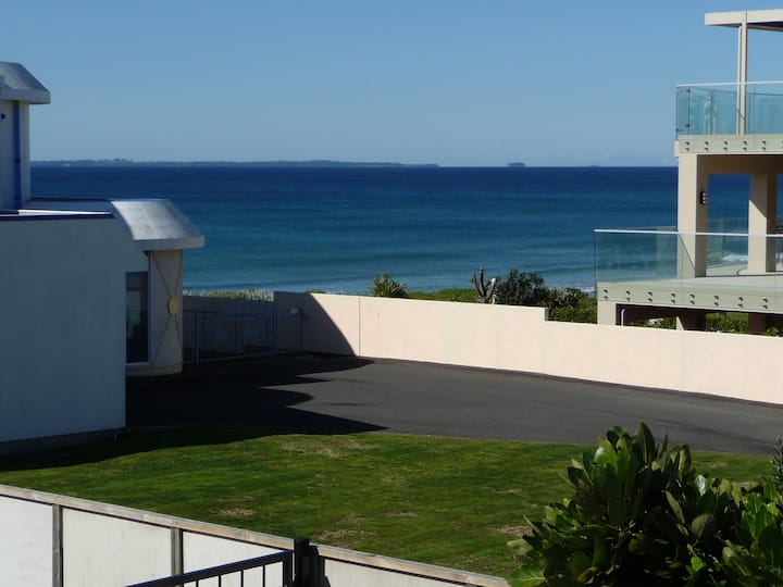 Beach Side With Stunning Views - Tauranga