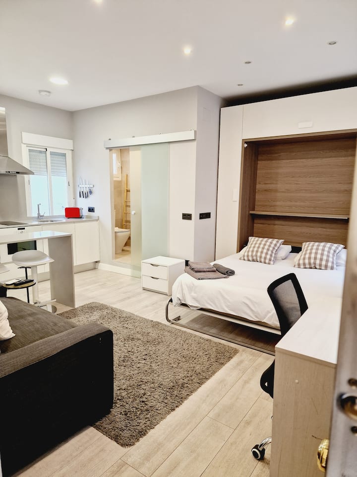 Lujoso Estudio En El Exclusivo Barrio De Salamanca - Madrid