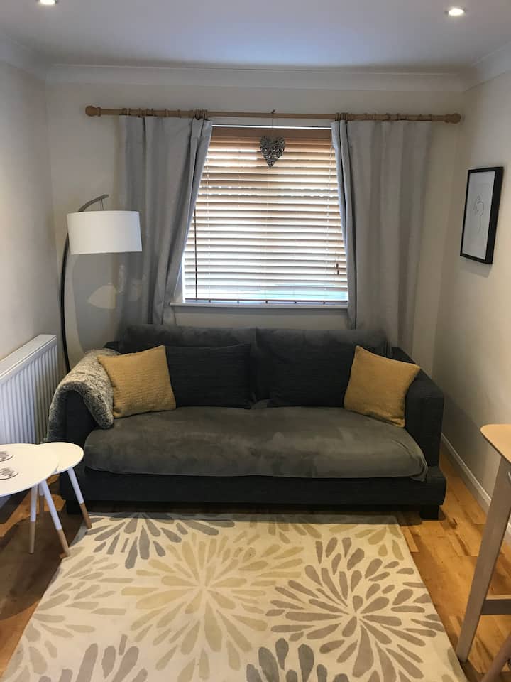 Farnham Self Contained Private Space - Farnham