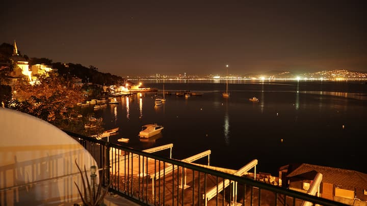 Seaside Rooftop In Burgaz Island - Heybeliada