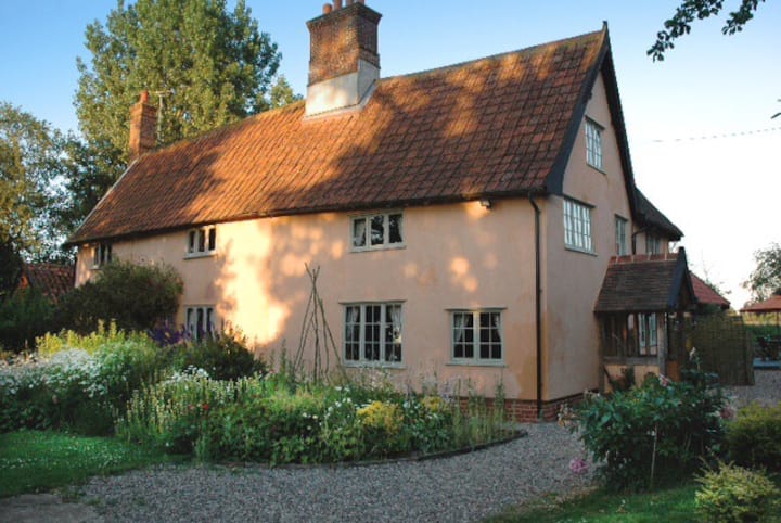 Camomile Cottage B&b - Oak Room - Diss