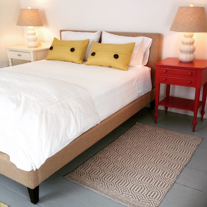 Catskill Village Room To Rent! - Oneonta, NY