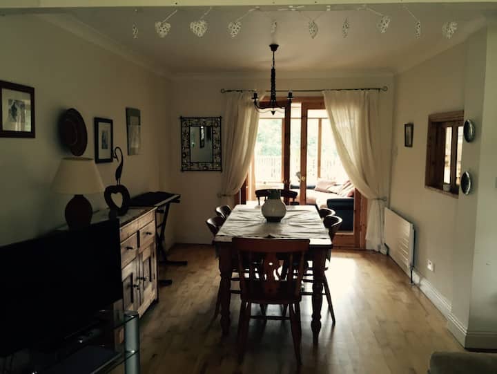 Lge.double Bedroom. 1 Or 2 Guests. Shared Bathroom - Cork