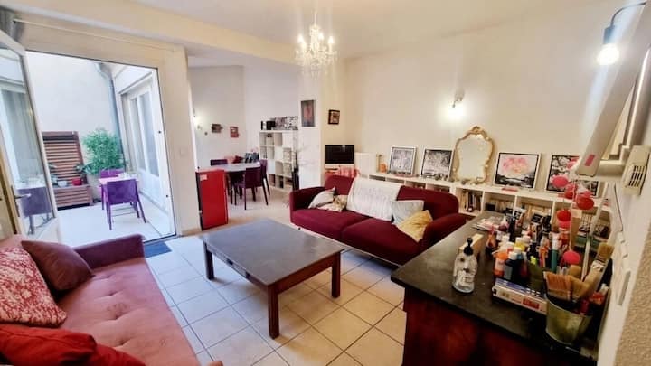 Grand Duplex Avec Extérieur Proche Arènes Et Gare. - Nîmes