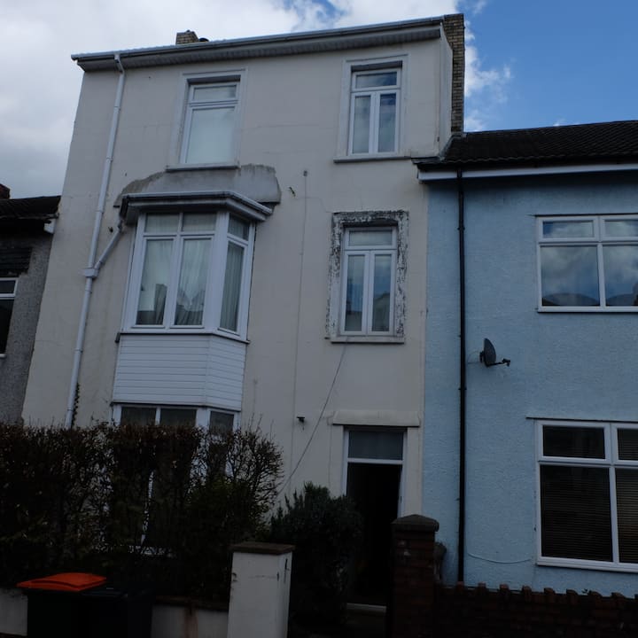 Single Room Central Newport - Usk