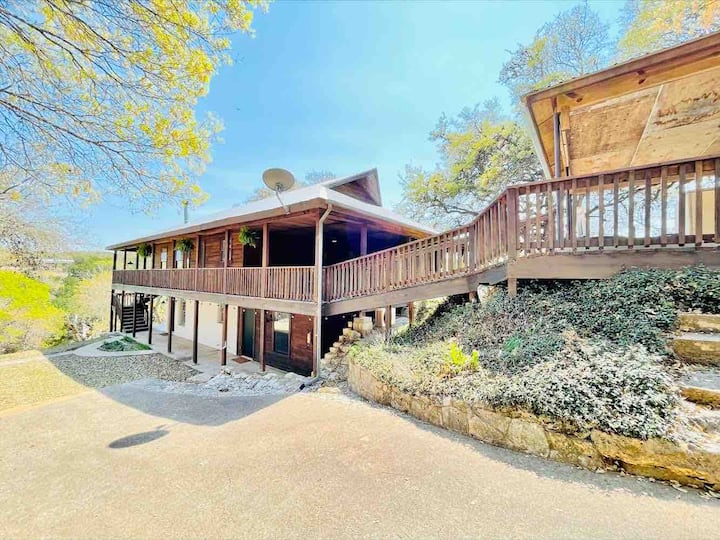 Lagoasis - Waterfront 4 Bed, 3 Bath Private Home - Lago Vista, TX